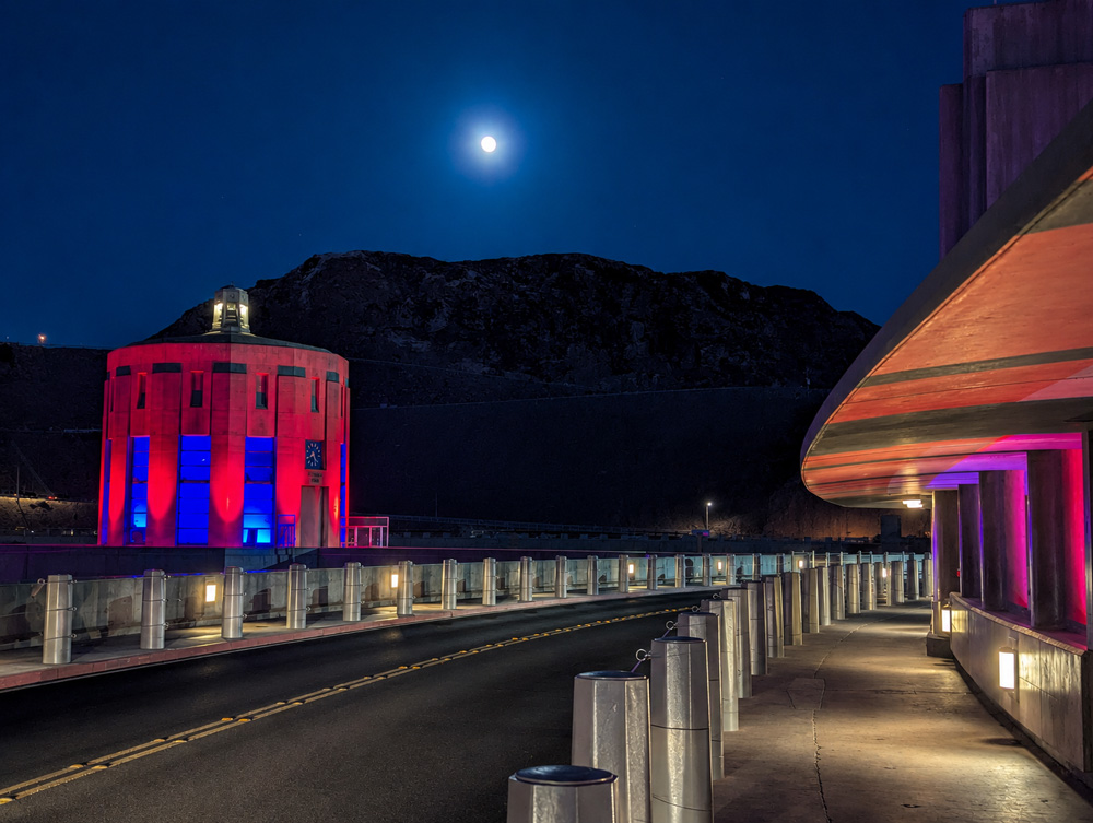 🇺🇸 See the Massive American Flag Flying Over Hoover Dam During ...